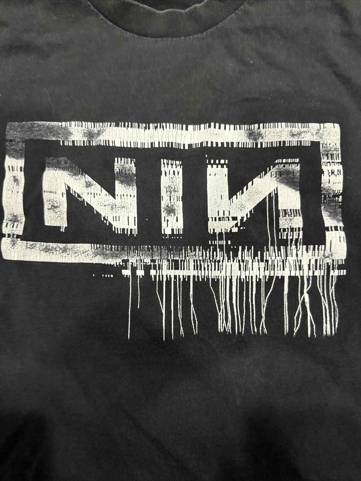 very rare Vintage Nine Inch Nails Live Tour Tee 200… - Gem
