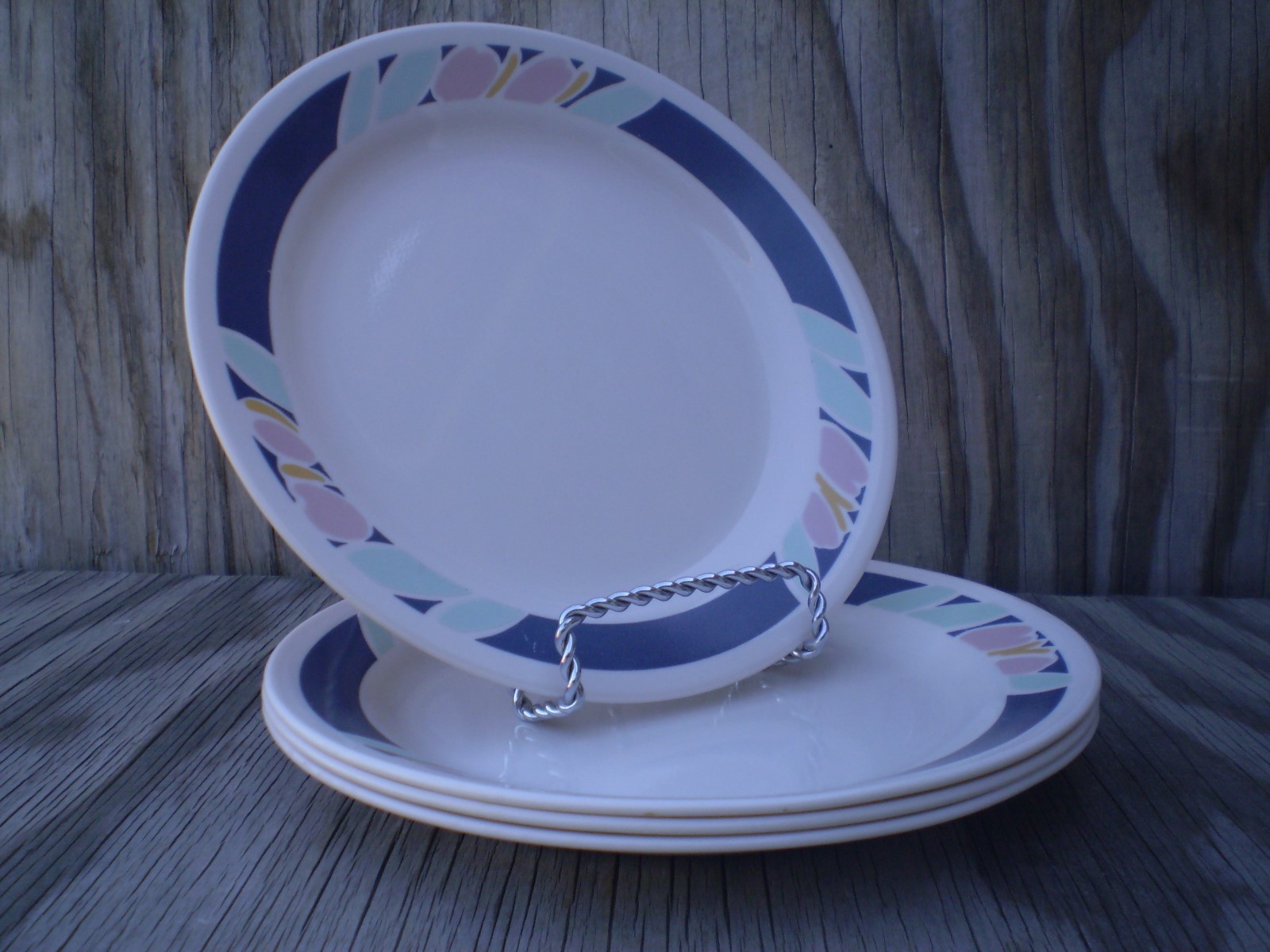 Corelle Tulip Accent Dishes Beige Small Rimmed B&B Or Dessert Plates ...