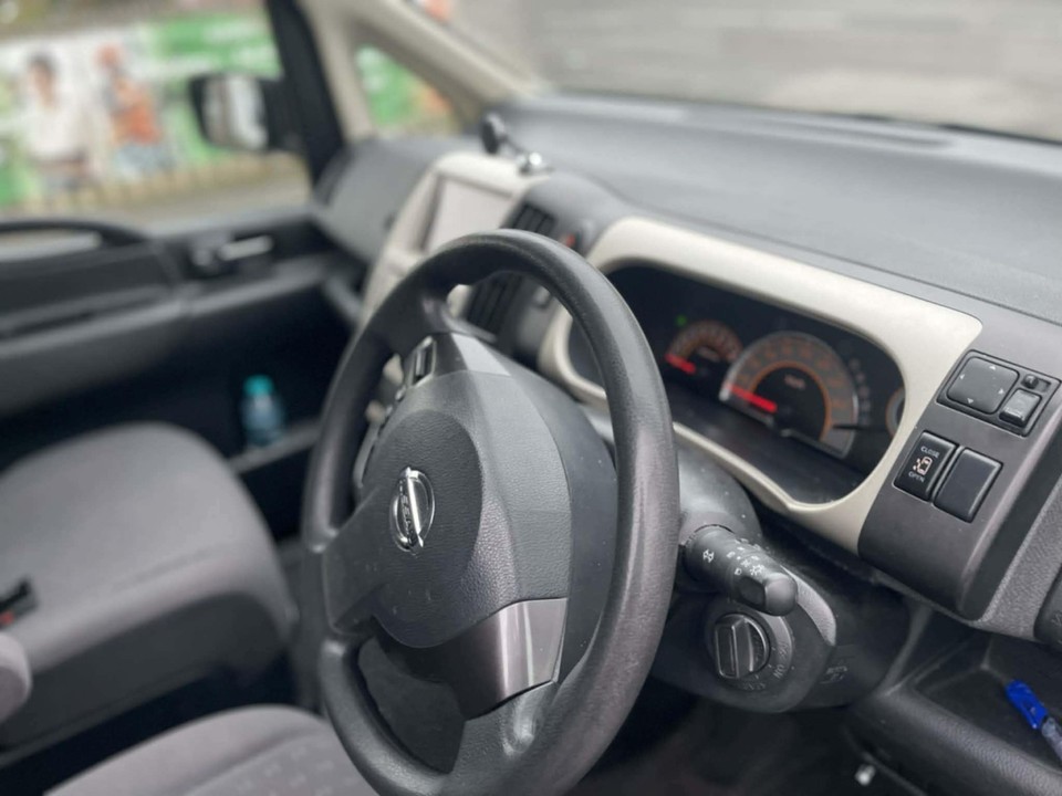 Nissan Sienna | eBay UK