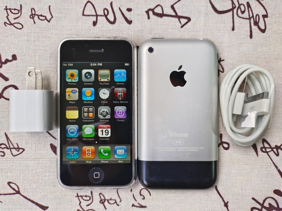 Original&Working Apple iPhone 1st gen(iPhone 2G) UNLOCKED 4/8/16GB ...