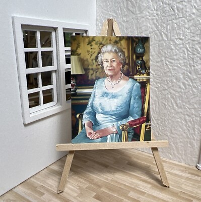 Miniature Dollhouse Room Box Art 1:12th Scale Queen Elizabeth ll Golden ...