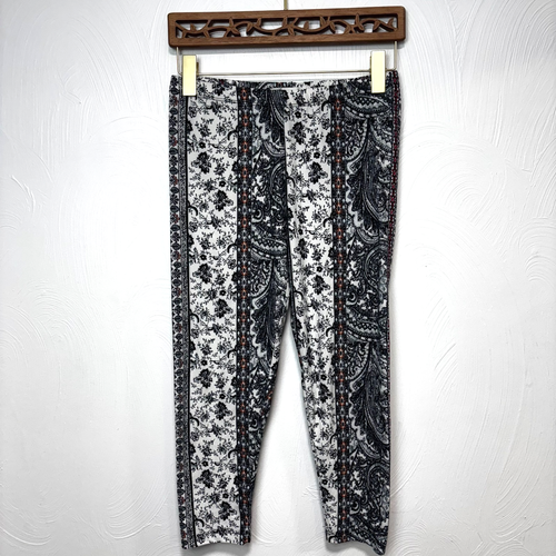Eye Candy Leggings Pull On Print Black & White Stretch Elastic Casual ...