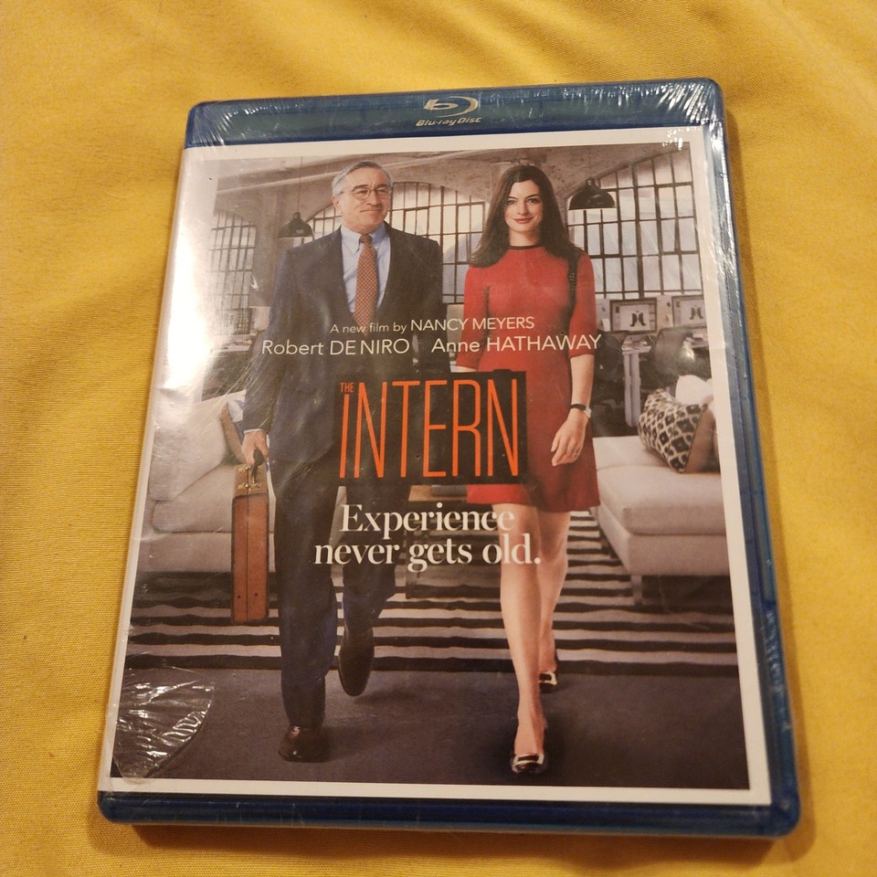 The Intern (Blu-ray 2015) Robert De Niro, Anne Hathaway / New & Sealed ...