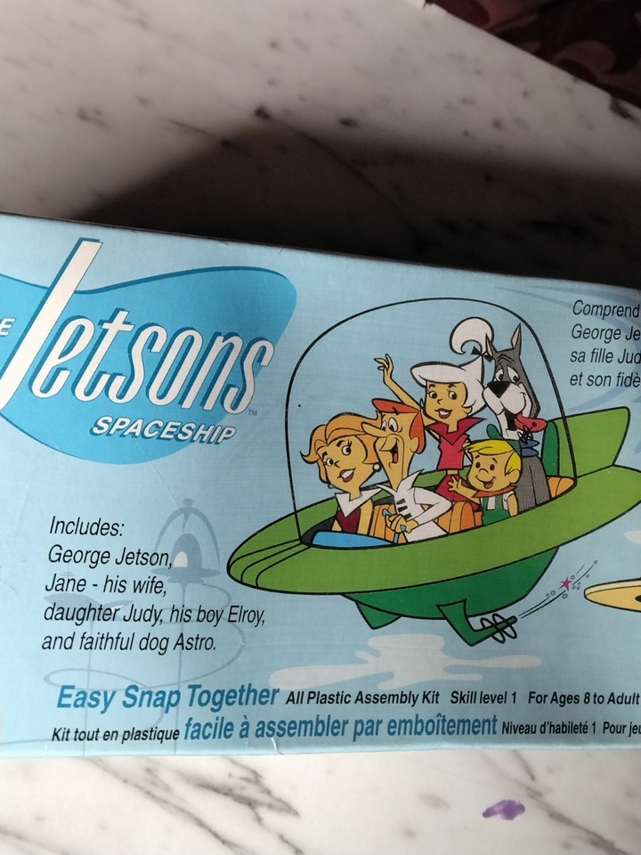 Polar Lights 6810 The Jetsons Spaceship 5 Figures Snap Together Model ...