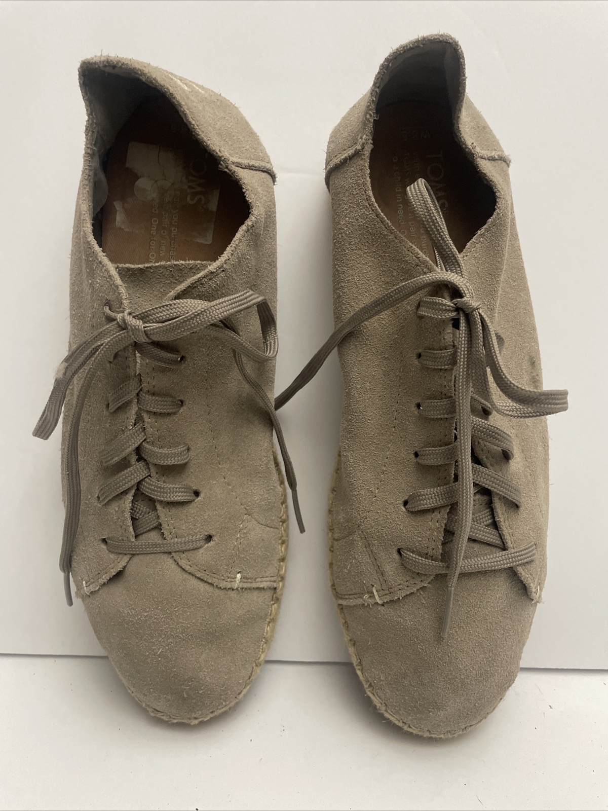 Toms Shoes Womens 8.5 W Tan Beige Suede Lace Up Low Top Flats Comfort ...