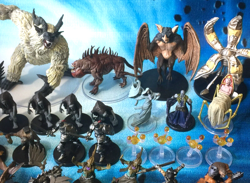 Large & Interesting Dungeons & Dragons Miniatures Collection s633 | eBay