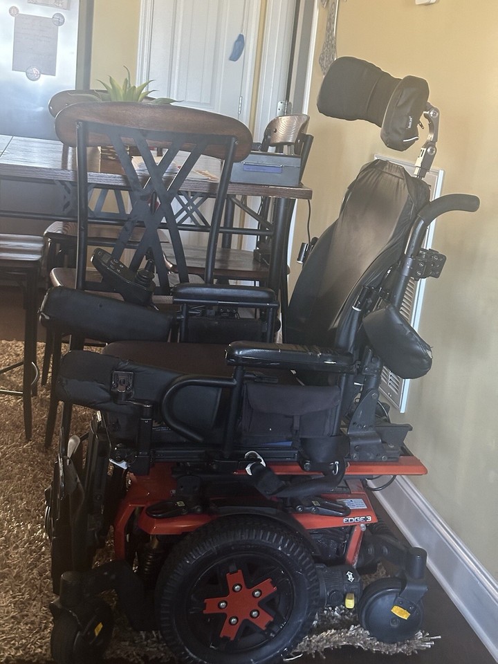 Quantum Edge 3 Power Wheelchair with Tilt & Recline + Charger - Works ...