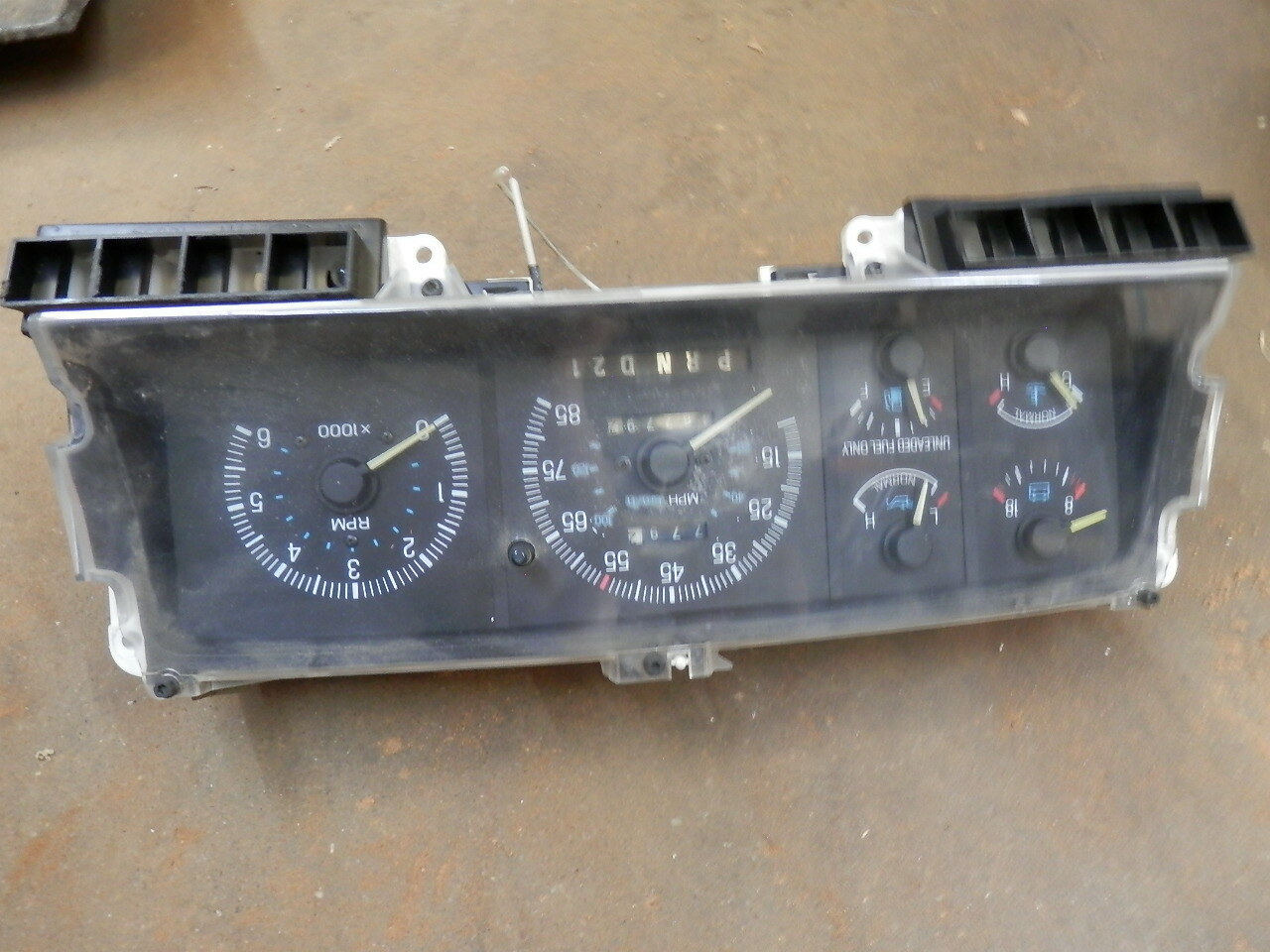 87 - 91 Ford Truck Bronco Instrument Cluster w/Tach OEM E8TF-10848-BB ...