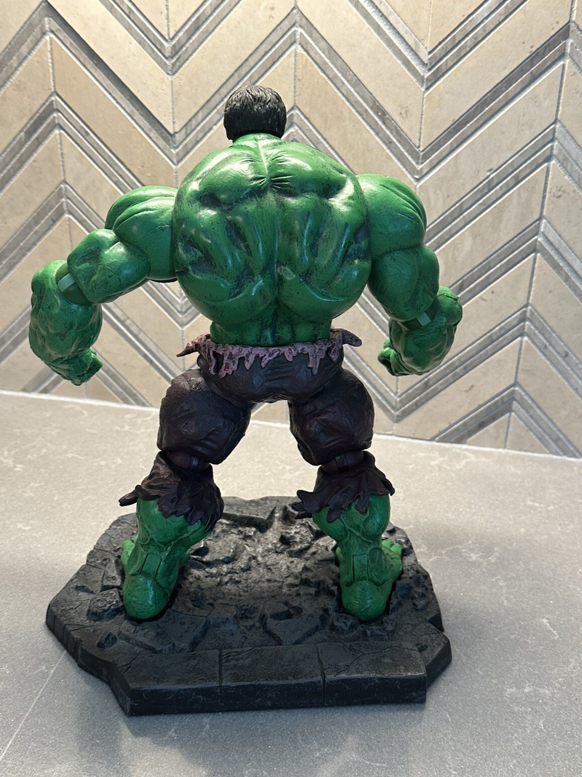 incredible hulk diamond select Two Action Figures | eBay