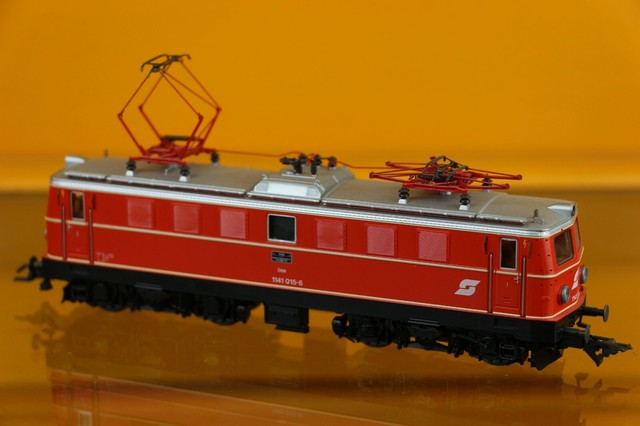 Roco E-lok 63576 Öbb Baureihe 1141 online kaufen | eBay