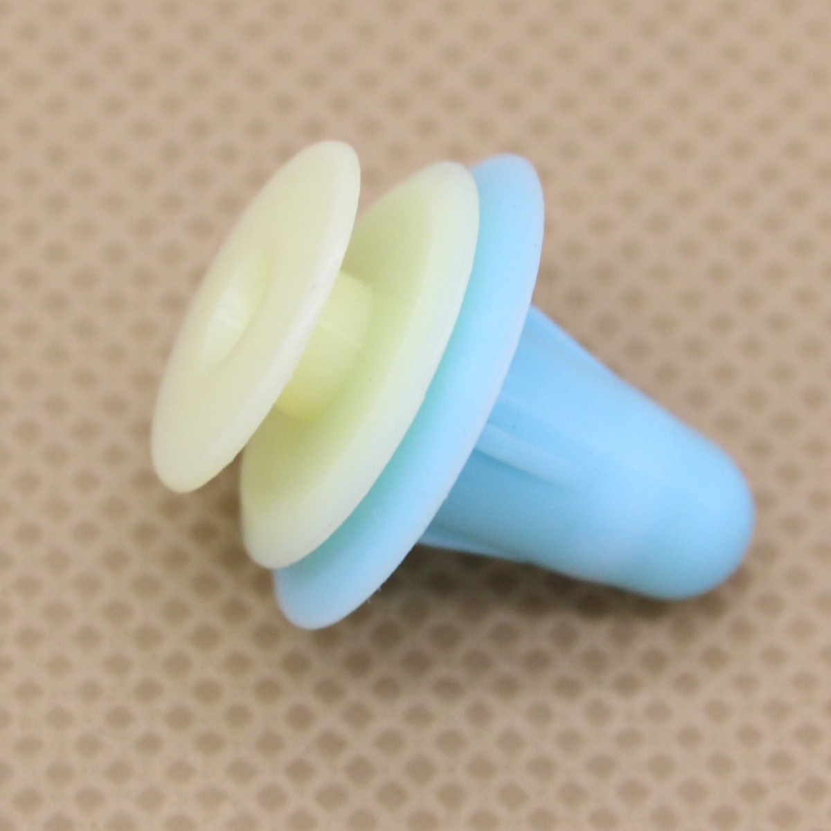 Door Trim Panel Clip Nylon Retainer For Toyota 6777101010 Mazda ...