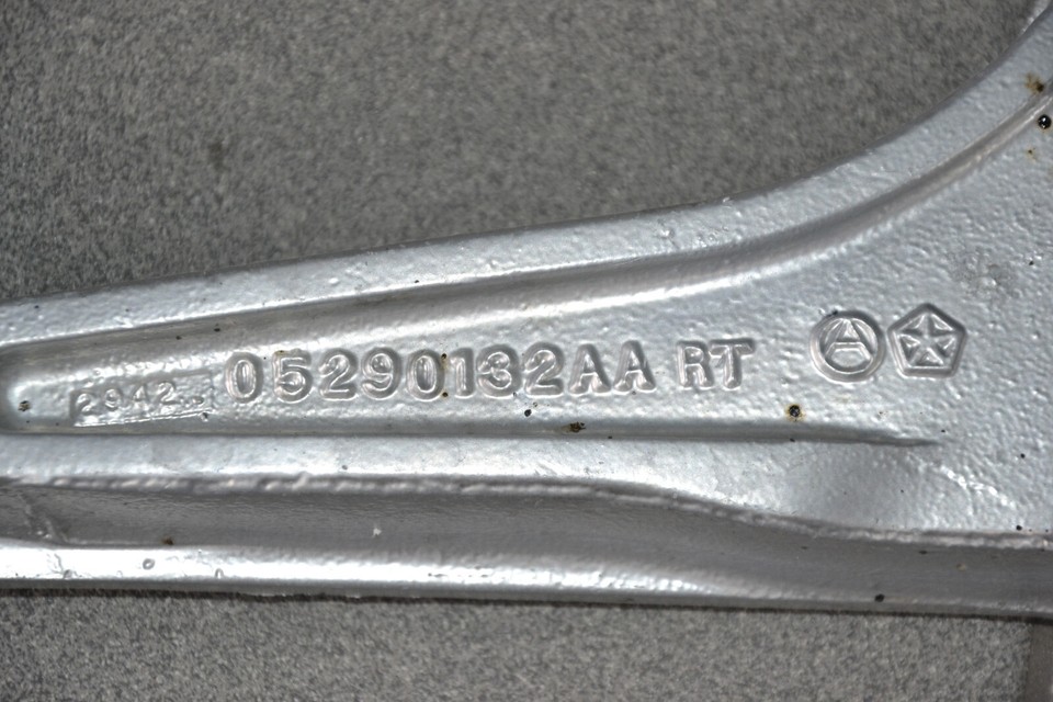 Dodge Viper SRT-10 Right Lower Control Arm 05290132AA | eBay