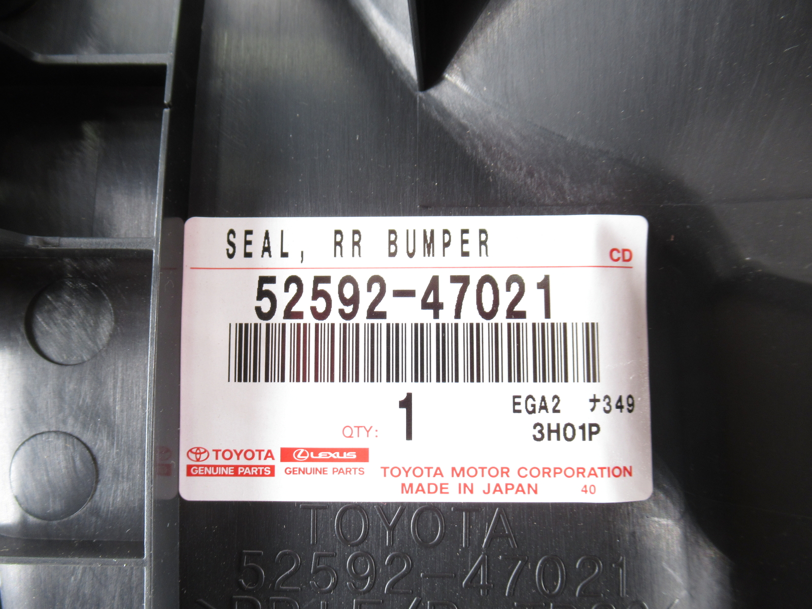 Genuine OEM Toyota 52592-47021 Driver LH Rear Bumper Side Seal 2010 ...