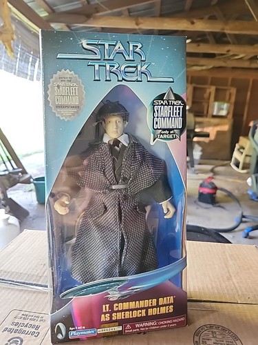 Star Trek: Starfleet Command: Lt. Commander Data as Sherlock Holmes ...