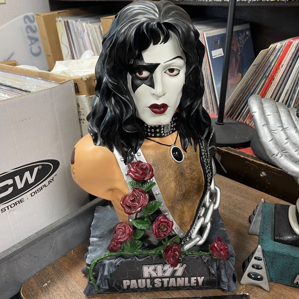 KISS Members Busts Lot of 4 1999 Signature Superstars w/ Boxes + CoA ...