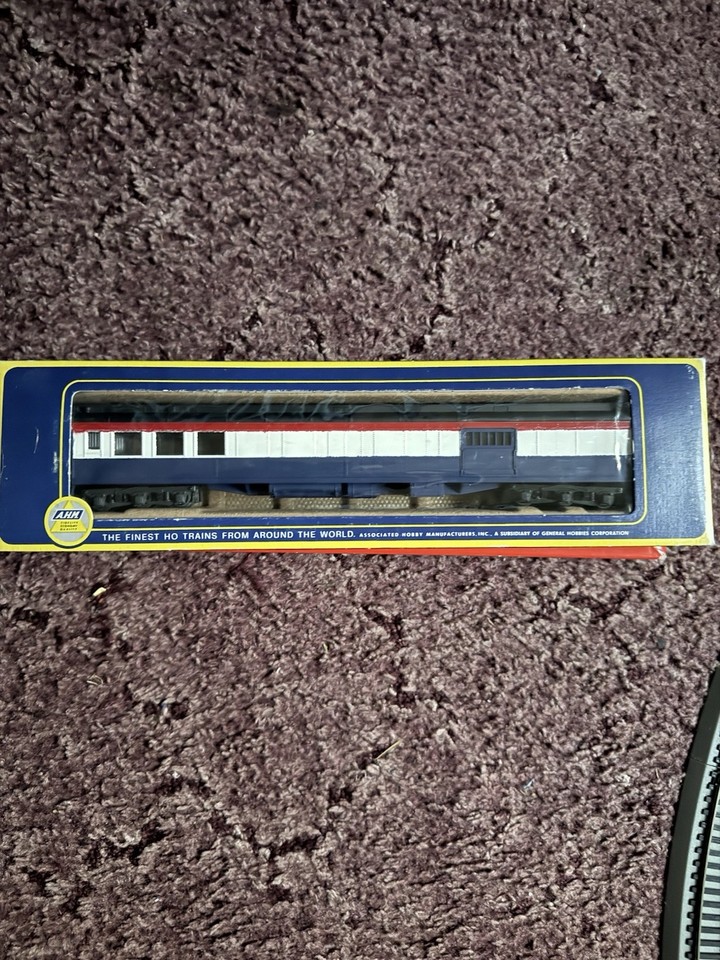 IHC Passager Cars Custom Freedom Paint Scheme | eBay