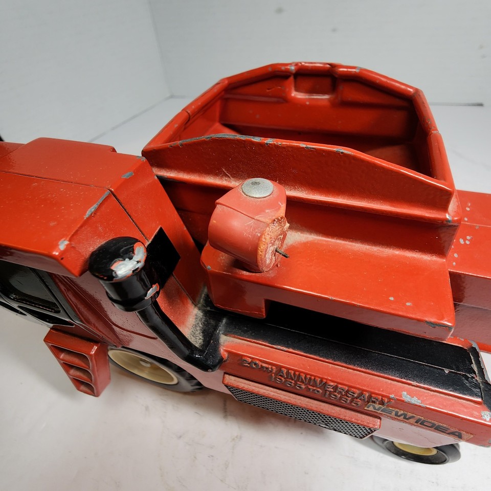 Vintage 1985 New Idea Uni System Combine 20th Anniversary 1/32 Scale ...