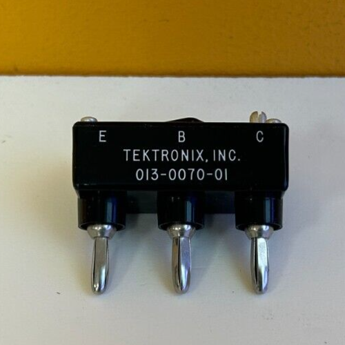 Tektronix 013-0070-01 3 Pin Transistor Adapter. For 7CT1N, 576, 577 ...