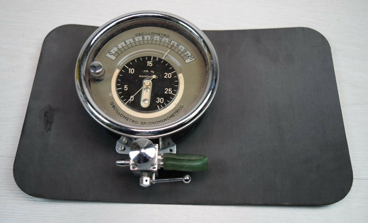 Vintage Military Device OSCILLOMETRO SFIGMOMANOMETRICO IMIT Mechanical ...