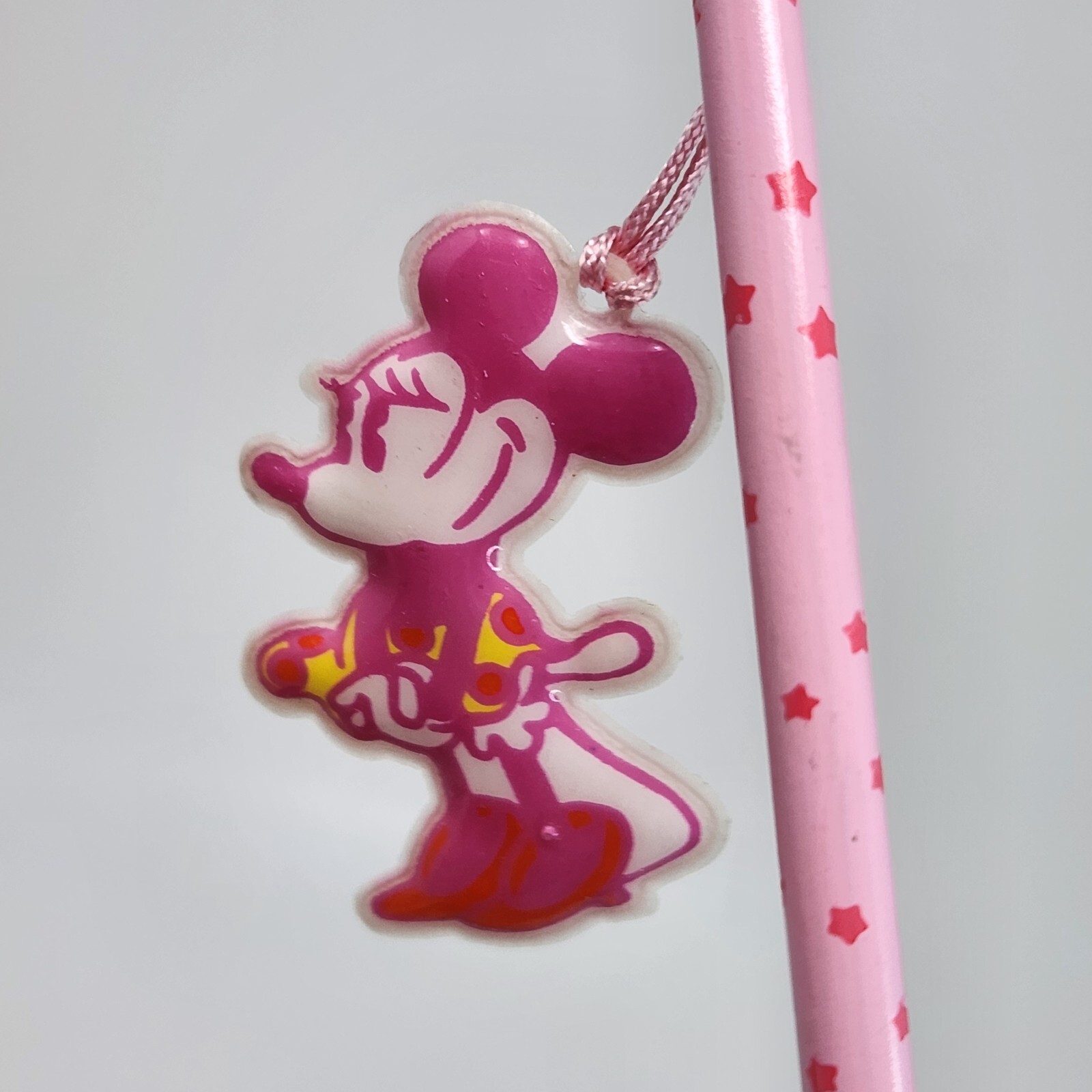 VINTAGE WALT DISNEY PINK MINNIE MOUSE PENCIL W/ PUFFY CHARM NEVER USED ...