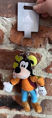 2024 Disney Parks Goofy Plush Keychain with Hat Bag Charm NEW | eBay