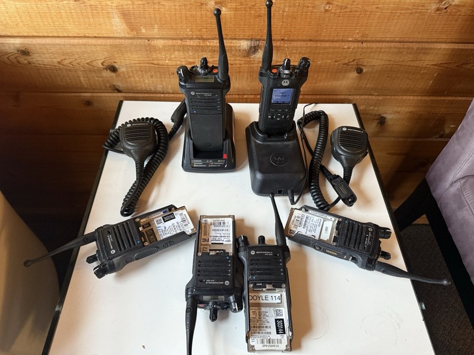 Complete Radio Set Motorola APX 6000 7000-8000mhz P25 radios W/ DES ...