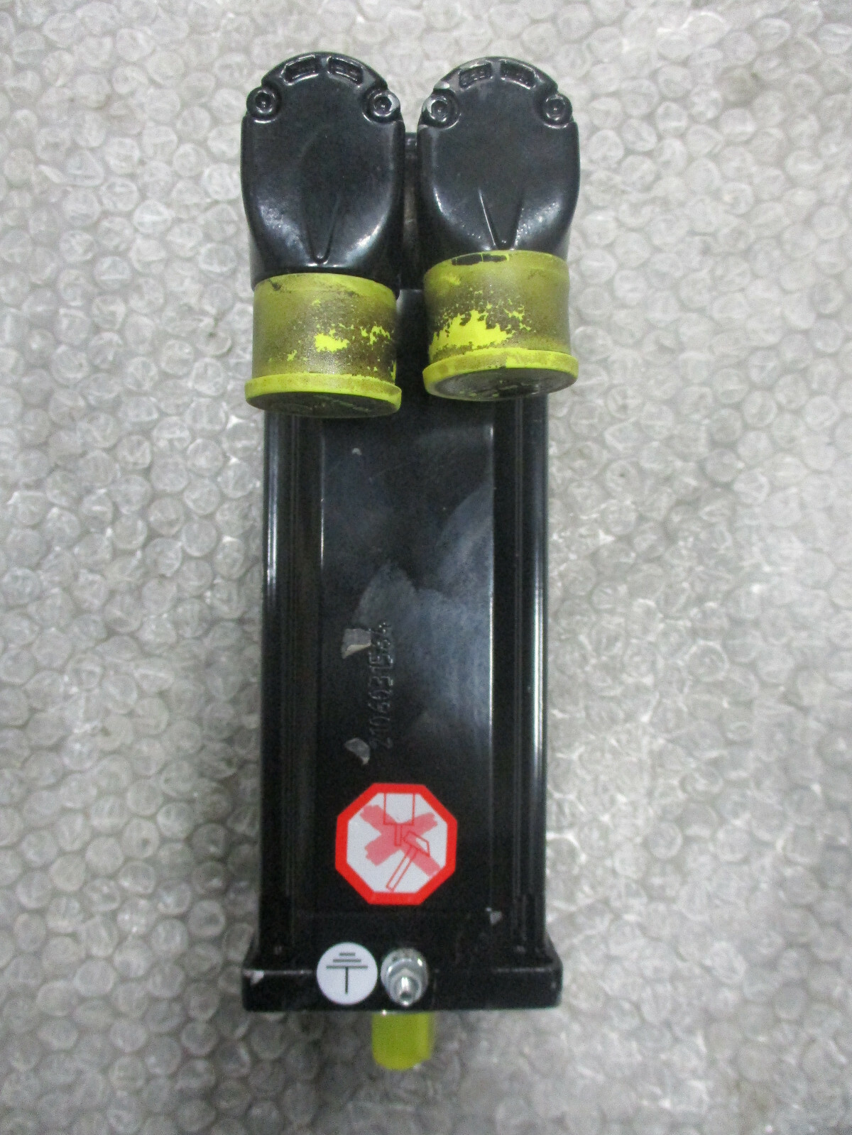 ELAU Schneider SH070/60020/0/1/00/00/00/10/00 Servo Motor 480V 6000rpm ...