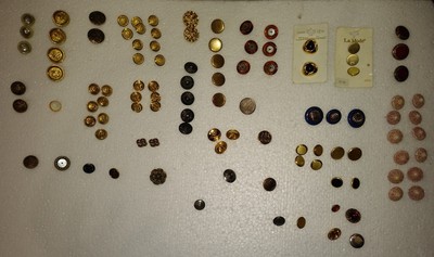 9BB71 ASSORTED STEM BUTTONS, MOSTLY BRASS / BRASS PLATE, 100PCS, GOOD ...