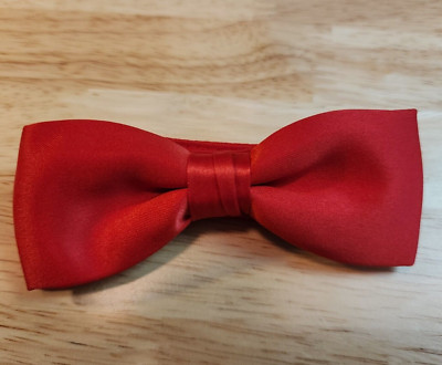 Henry Segal Red 1 1/2" (H) x 4 1/4" (W) Adjustable Poly-Satin Bow Tie ...