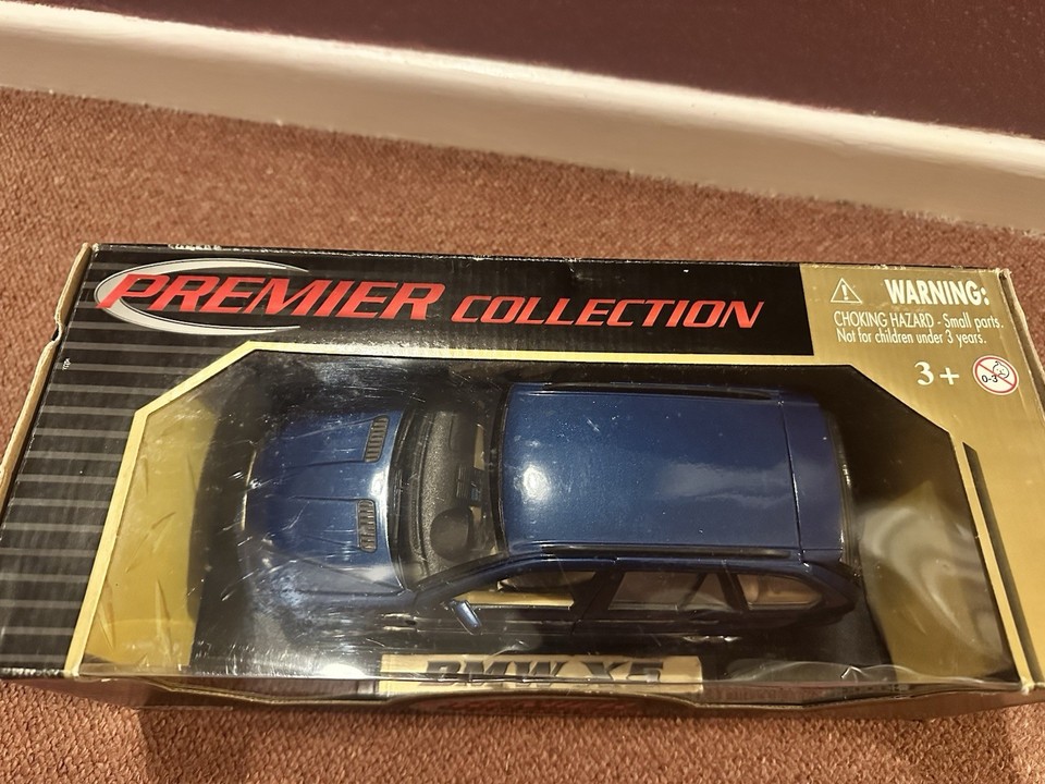 Motormax Premier Collection 1/18 Scale BMW X5 Model In Blue | eBay UK