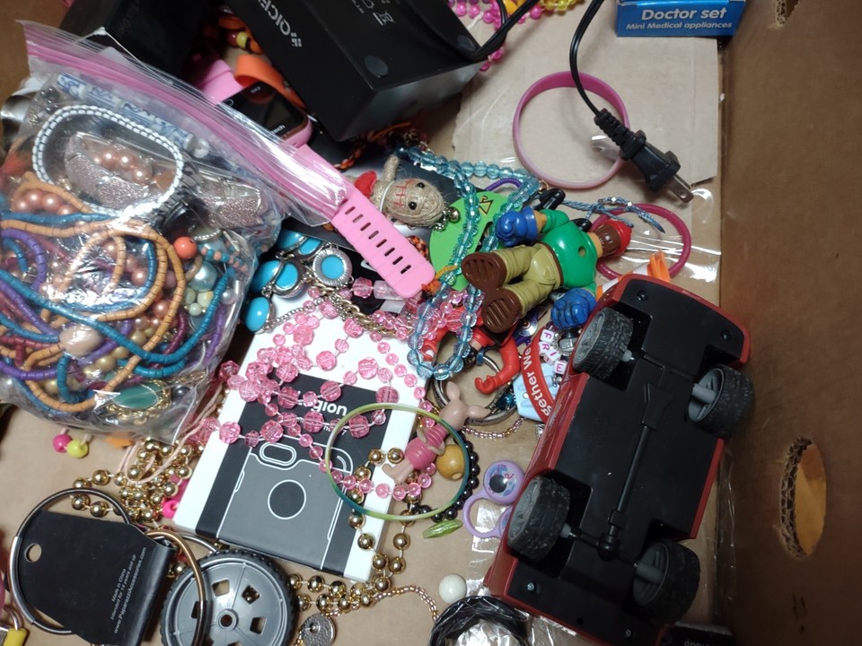 Box Of Unsorted Jewelry And Junk Drawer Items Jewelry Lot Junk Drawer ...