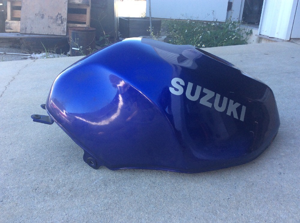 97 SUZUKI RF900R RF 900 R FUEL TANK GAS OEM #44100-31E50-F3C | eBay