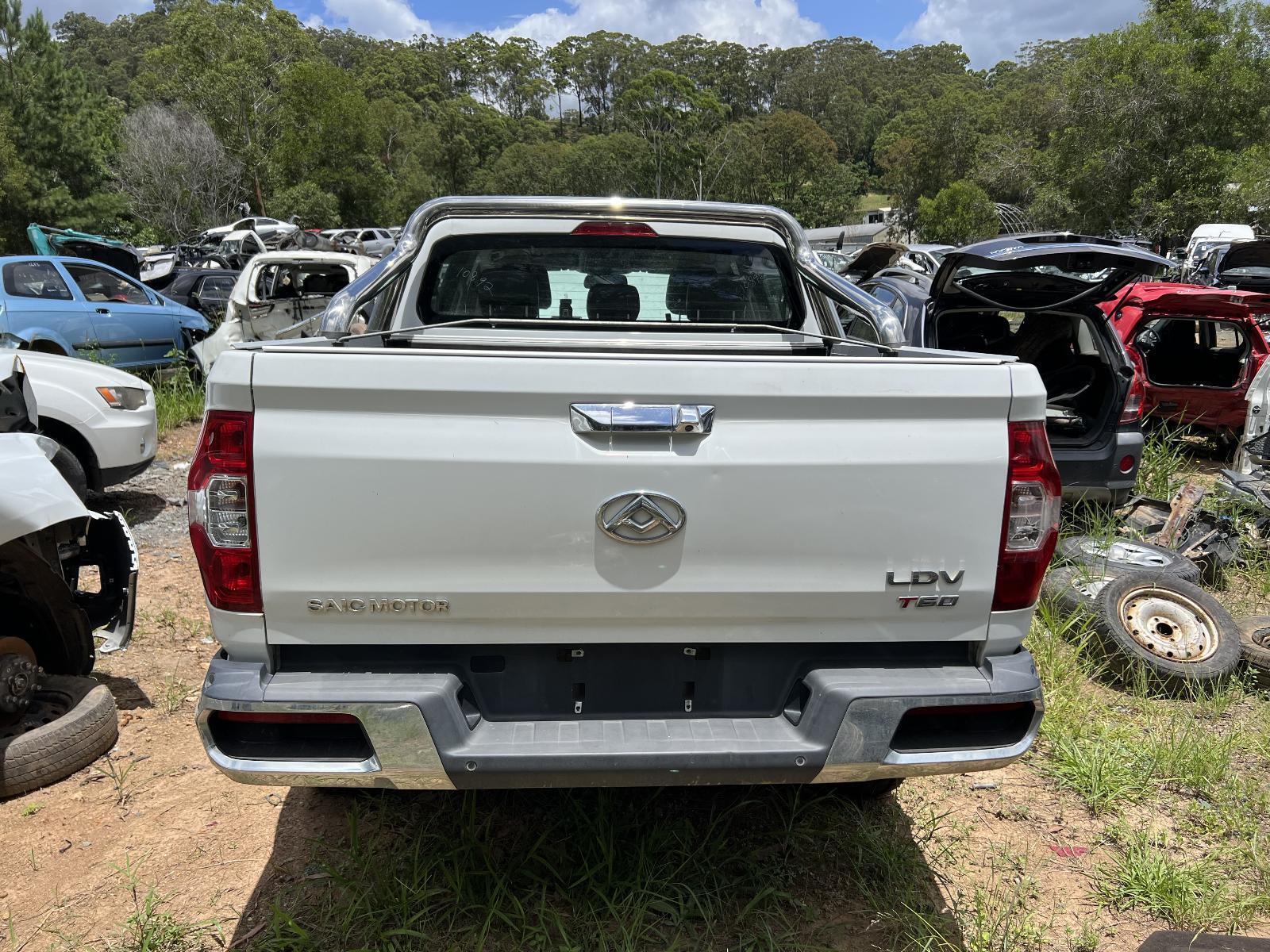 LDV T60 SK8C, 07/17- RIGHT FRONT HUB, DRIVERS 6 Speed Automatic 43376 ...