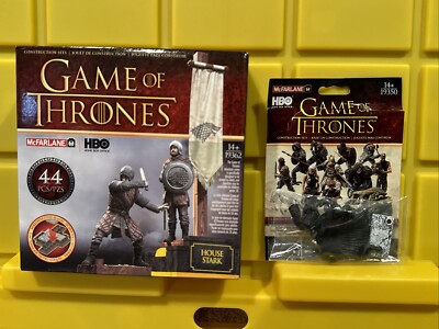 Game Of Thrones Stark Banner Pack With Crow (defending) Figure ...