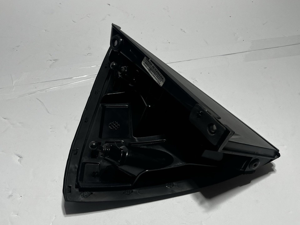 2022 CHRYSLER PACIFICA Right D Pillar Applique PN: 68227308a OEM | eBay