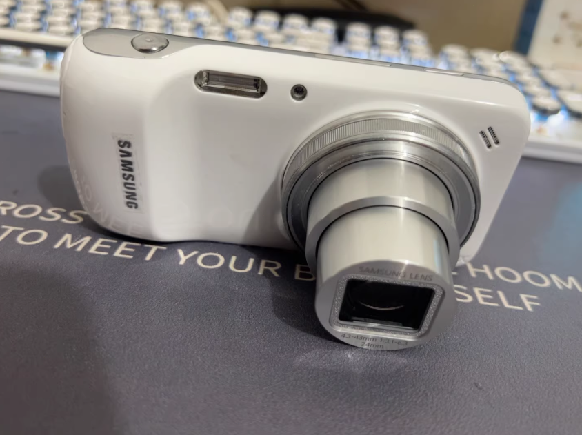 Samsung Galaxy S4 zoom C1010 SM-C10-16MP 10x optical zoom Collector's ...