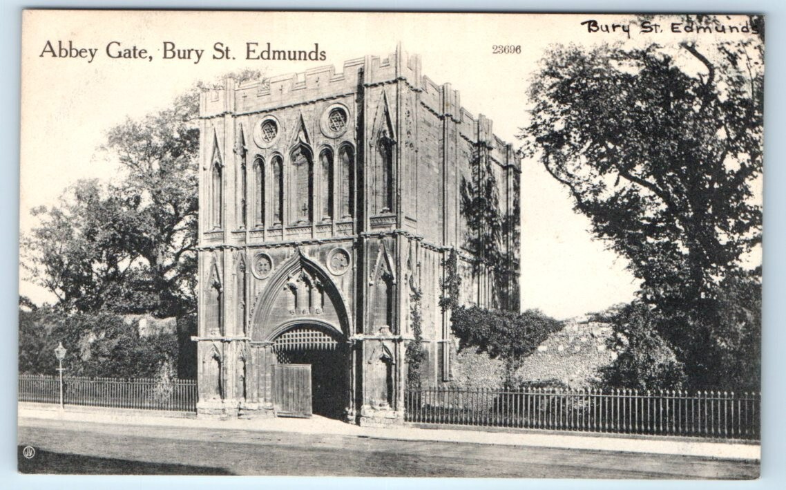 Abbey Gate BURY ST EDMUNDS SUFFOLK UK Postcard | eBay