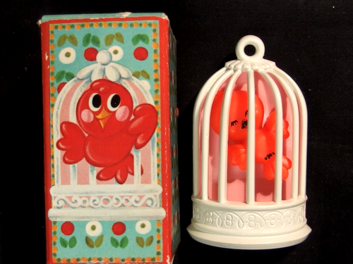 Vintage 1975 AVON "Bobbin Robin" Pin w/ Original Box | eBay