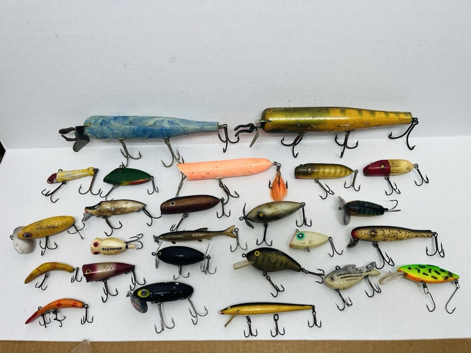 Vintage Lot Of Old Fishing Lures Some Wood & Plastic | eBay