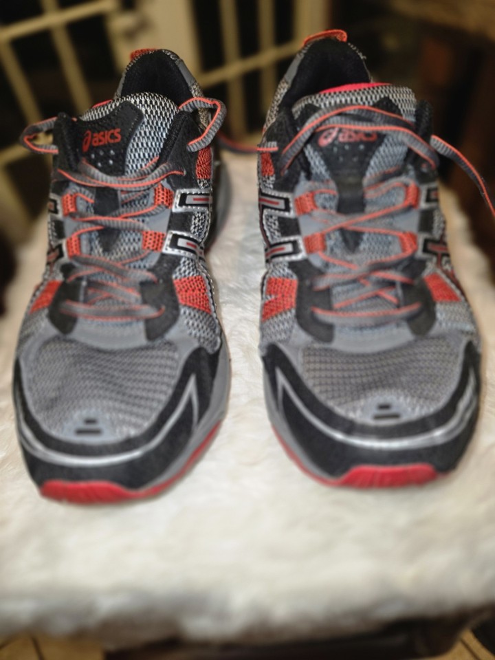 Women's ASICS Sneakers Size 9 Gray & Red Gel-Venture 4 T333N | eBay