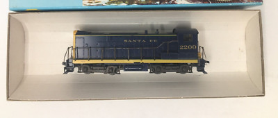 Athearn HO #3701 S-12 Diesel Locomotive ATSF/Santa Fe #2200 Powered PWR ...