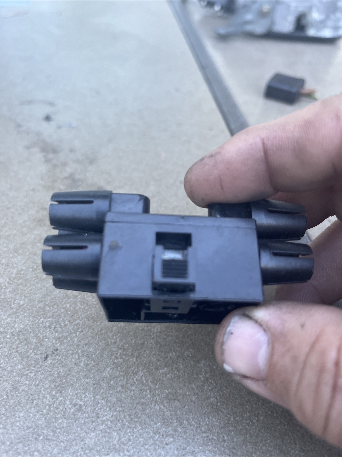 Mercedes- Benz W124 E320 E420 500E Central Door Lock Vacuum Pump Line ...