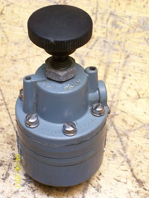 Regulators - Moore Nullmatic Pressure