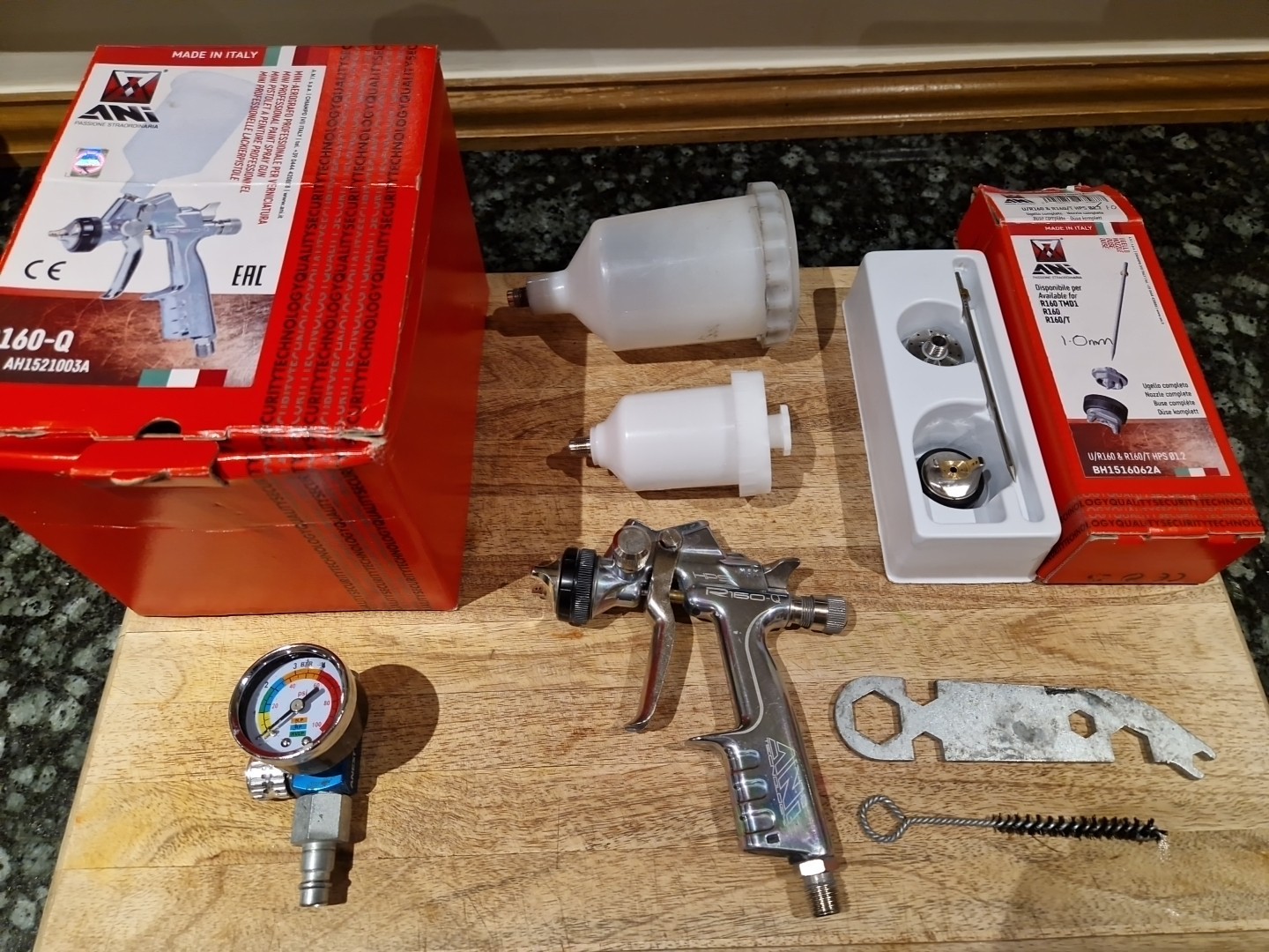 ANI R160-Q Mini Spraygun 1.2mm with 1.0mm Nozzle, small/large cups and ...