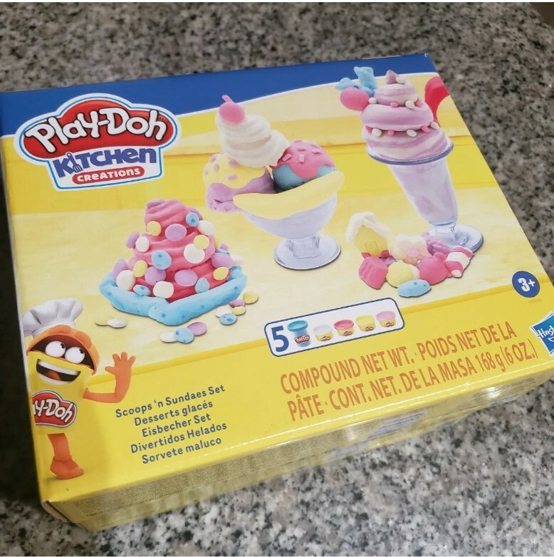 Play Doh Creations Spaghetti and Meatballs Or Sundae Ice Cream Lego Toy ...