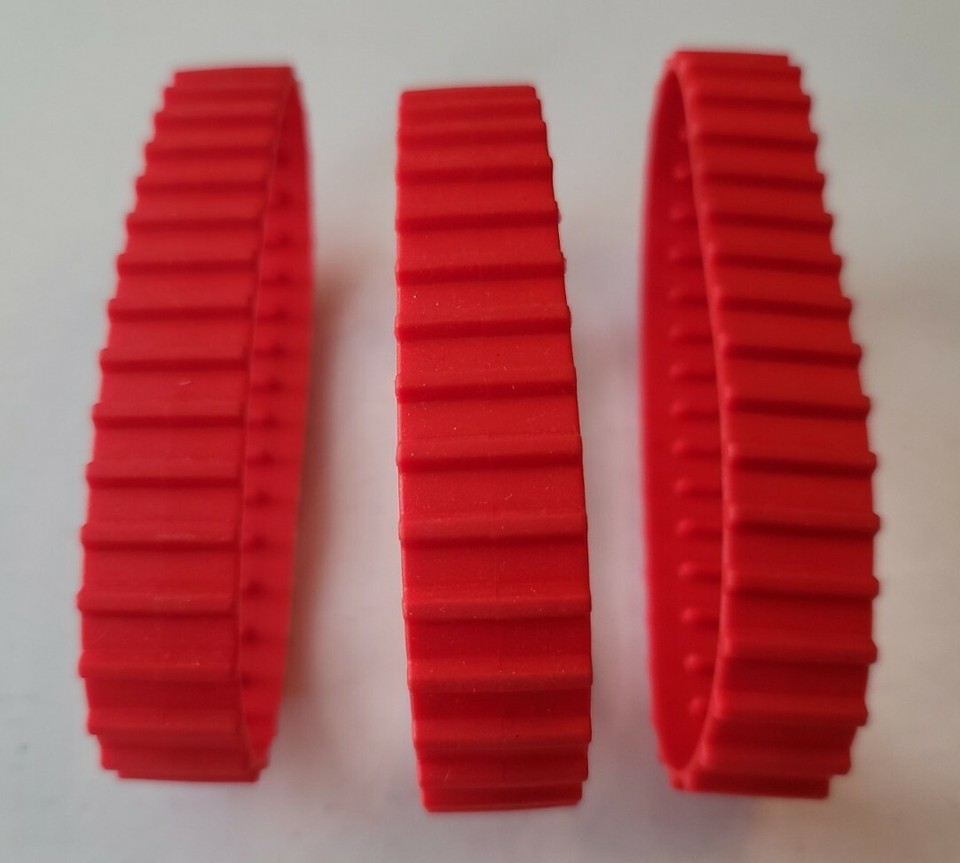 LEGO BULK LOT OF 3 RED RUBBER TREAD LARGE NON TECHNIC 36 LINKS #1681 | eBay
