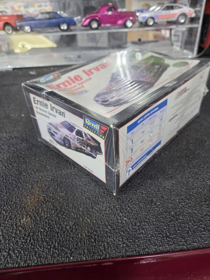 Revell Collection Ernie Irvan #28 Texaco Special Thunderbird 1:24 Model ...
