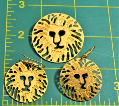 NOS ANNE KLEIN Goldtone Dangle Flat Round LION HEAD Set Brooch Pierced ...