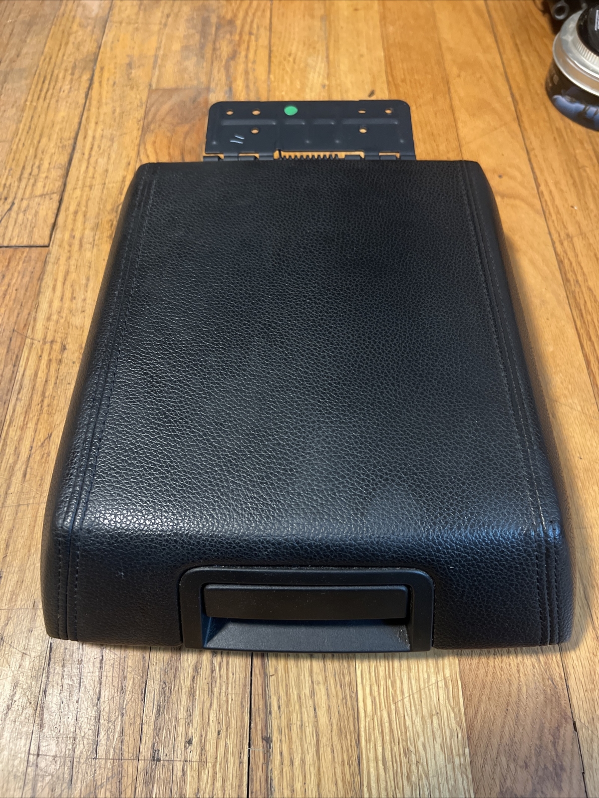 07 - 14 Ford Expedition Center Console Storage Lid Armrest Black ...