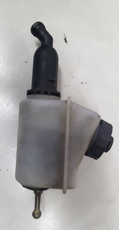 Genuine Tank Fluid of Cluth RENAULT 9700010204 | eBay